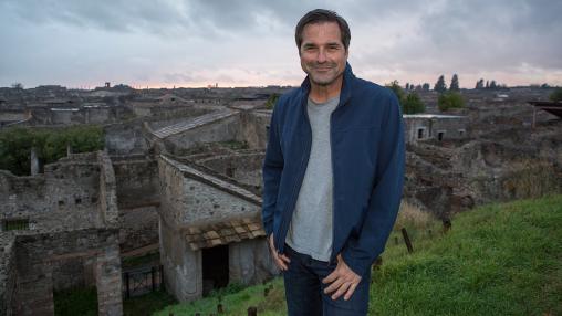 Mysteries at the Museum | Discovery