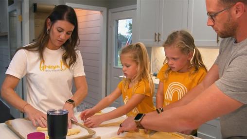 OutDaughtered | TLC.com